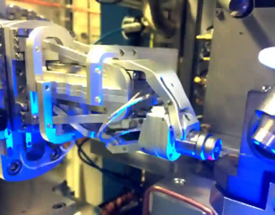Welcome to I03 - - Diamond Light Source
